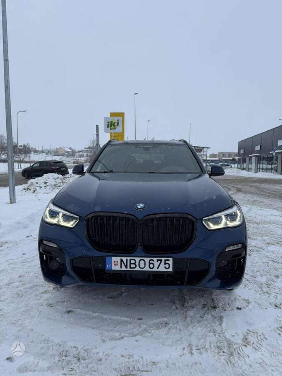 Blue BMW X5 2019 in Kaunas, with an engine capacity of 3.00 L and mileage of 179 thousand km for 42800 €, photo 2 on AUTOMOTO.COM.LV