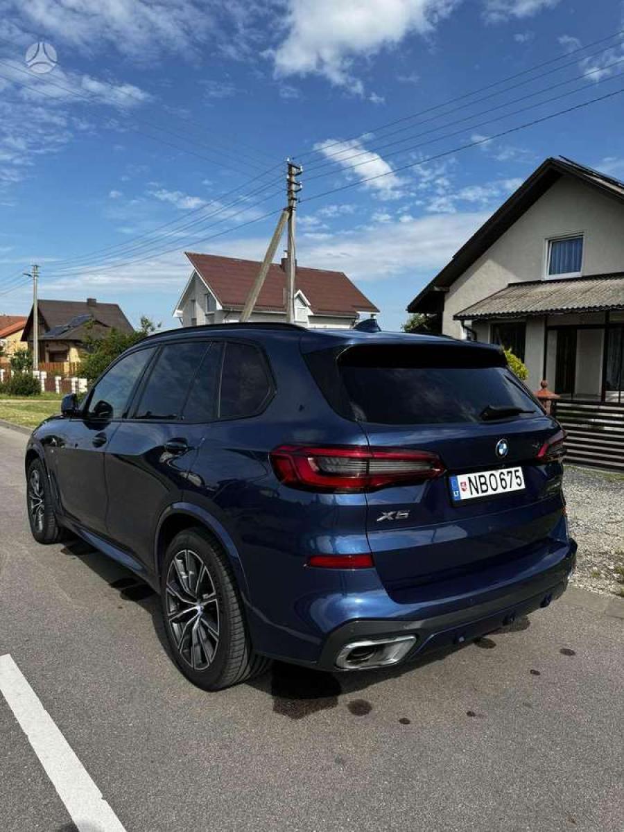Blue BMW X5 2019 in Kaunas, with an engine capacity of 3.00 L and mileage of 179 thousand km for 42800 €, photo 3 on AUTOMOTO.COM.LV