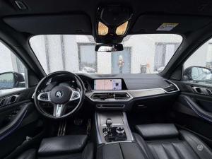 Blue BMW X5 2019 in Kaunas, with an engine capacity of 3.00 L and mileage of 179 thousand km for 42800 €, photo 8 on AUTOMOTO.COM.LV