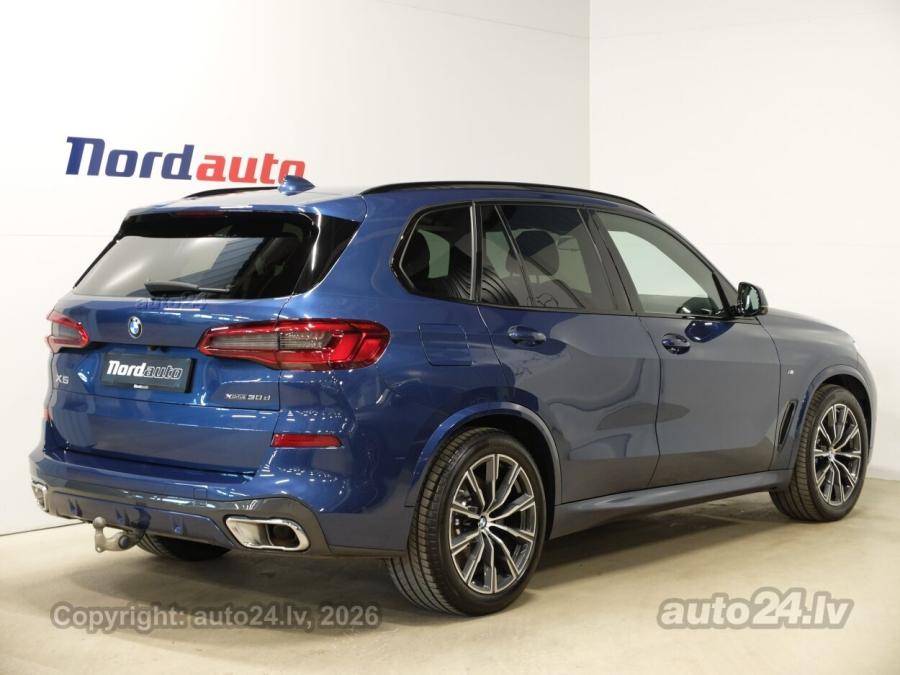 Blue BMW X5 2019 in Tallinn, with an engine capacity of 3.00 L and mileage of 104 thousand km for 48900 €, photo 2 on AUTOMOTO.COM.LV