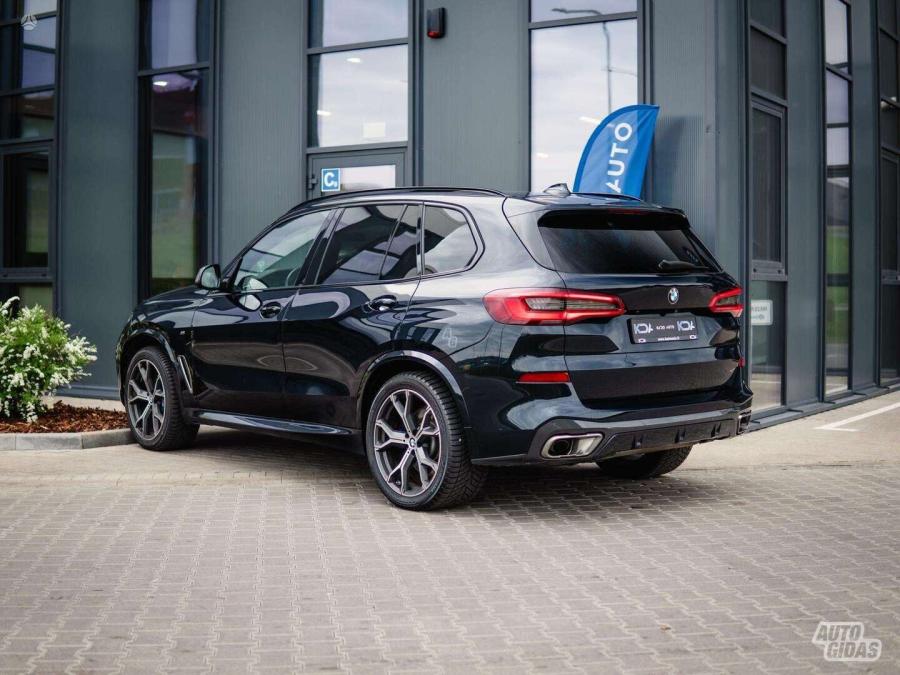 Blue BMW X5 2019 in Marijampole, with an engine capacity of 3.00 L and mileage of 164 thousand km for 40450 €, photo 10 on AUTOMOTO.COM.LV