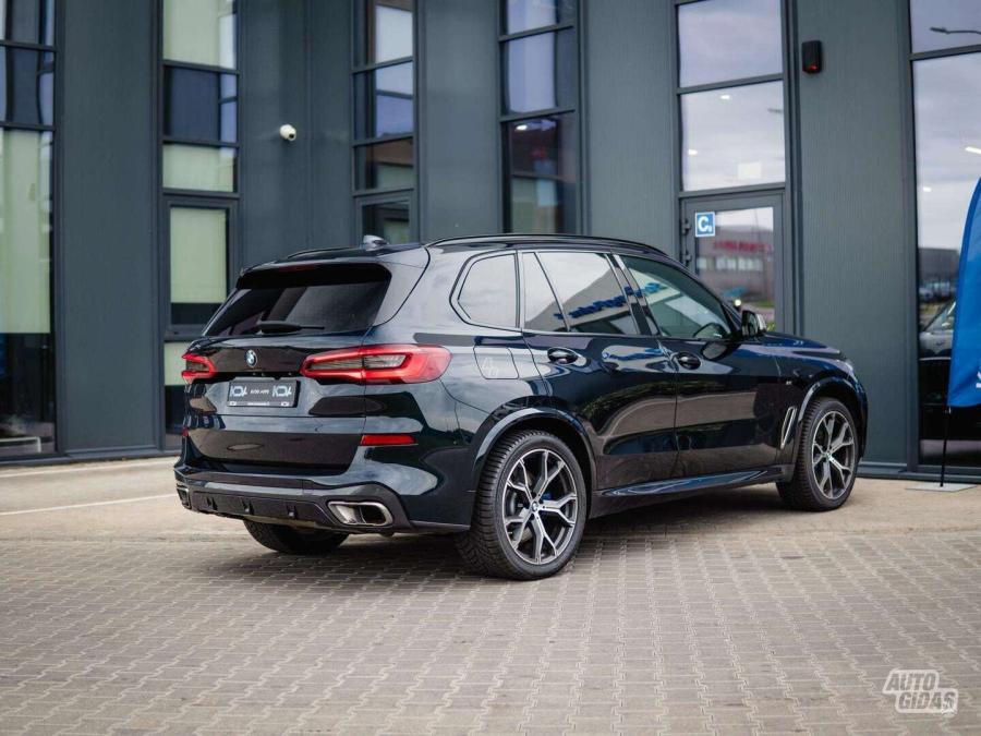 Blue BMW X5 2019 in Marijampole, with an engine capacity of 3.00 L and mileage of 164 thousand km for 40450 €, photo 11 on AUTOMOTO.COM.LV