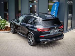 Blue BMW X5 2019 in Marijampole, with an engine capacity of 3.00 L and mileage of 164 thousand km for 40450 €, photo 12 on AUTOMOTO.COM.LV