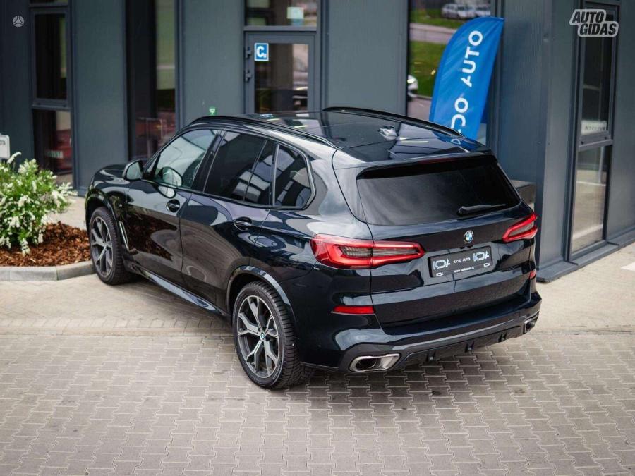 Blue BMW X5 2019 in Marijampole, with an engine capacity of 3.00 L and mileage of 164 thousand km for 40450 €, photo 12 on AUTOMOTO.COM.LV