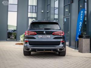 Blue BMW X5 2019 in Marijampole, with an engine capacity of 3.00 L and mileage of 164 thousand km for 40450 €, photo 13 on AUTOMOTO.COM.LV