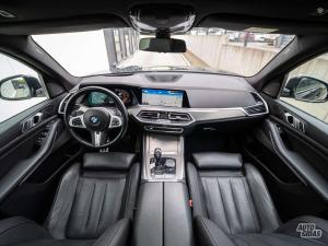 Blue BMW X5 2019 in Marijampole, with an engine capacity of 3.00 L and mileage of 164 thousand km for 40450 €, photo 19 on AUTOMOTO.COM.LV