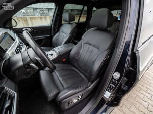 Blue BMW X5 2019 in Marijampole, with an engine capacity of 3.00 L and mileage of 164 thousand km for 40450 €, photo 25 on AUTOMOTO.COM.LV