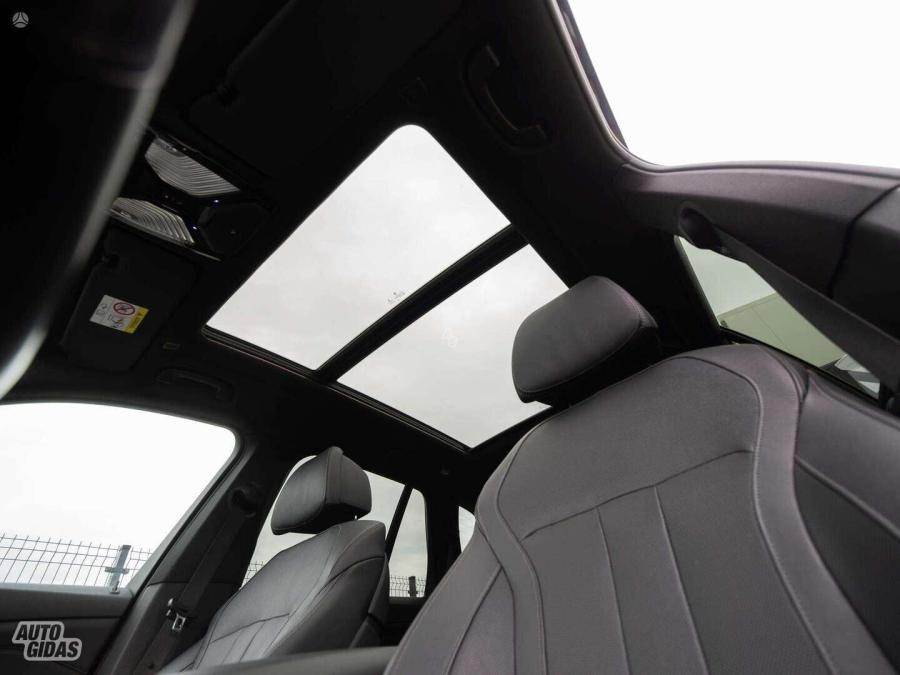 Blue BMW X5 2019 in Marijampole, with an engine capacity of 3.00 L and mileage of 164 thousand km for 40450 €, photo 28 on AUTOMOTO.COM.LV