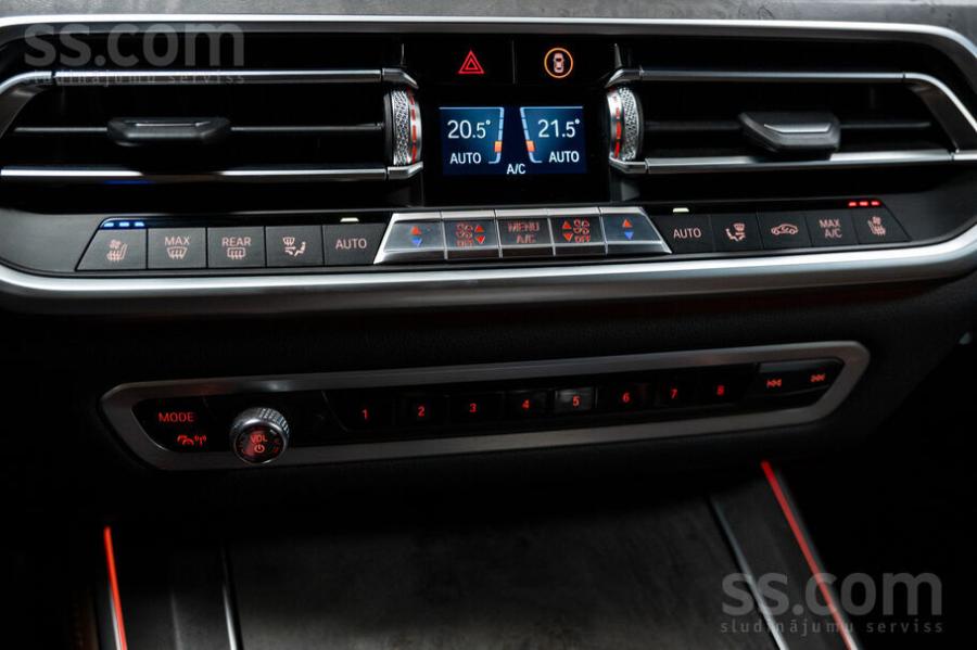 Zils BMW X5 2019 Rīga, ar dzinēja tilpumu 3.00 L un nobraukumu 125 tūkst. km par 46700 €, foto 24 vietnē AUTOMOTO.COM.LV