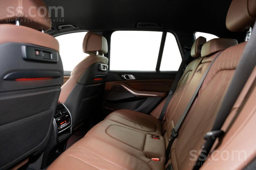 Zils BMW X5 2019 Rīga, ar dzinēja tilpumu 3.00 L un nobraukumu 125 tūkst. km par 46700 €, foto 26 vietnē AUTOMOTO.COM.LV