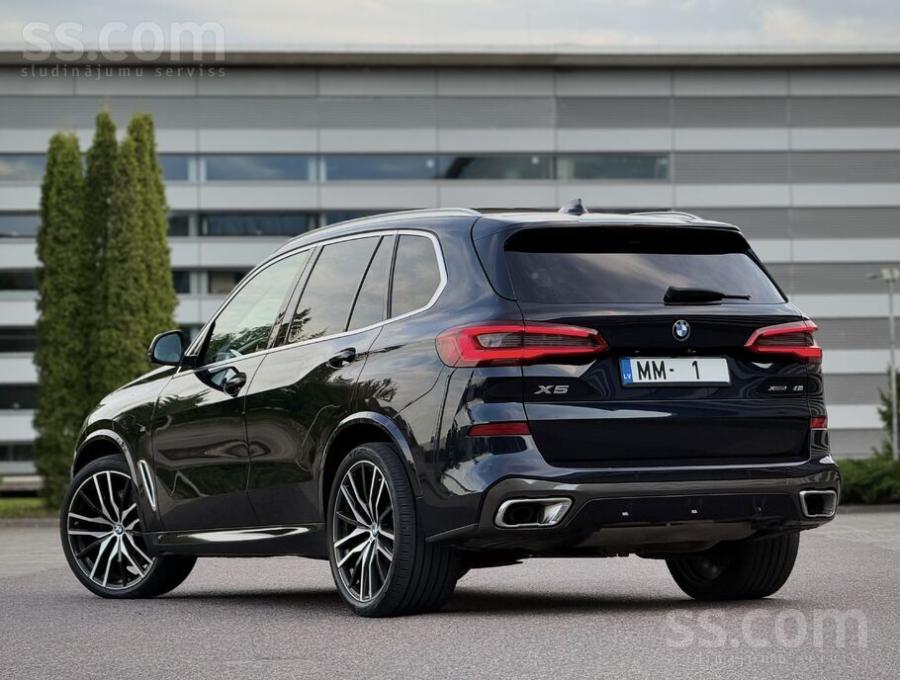 Zils BMW X5 2019 Rīga, ar dzinēja tilpumu 3.00 L un nobraukumu 200 tūkst. km par 34200 €, foto 4 vietnē AUTOMOTO.COM.LV