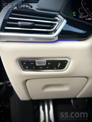 Zils BMW X5 2019 Rīga, ar dzinēja tilpumu 3.00 L un nobraukumu 200 tūkst. km par 34200 €, foto 24 vietnē AUTOMOTO.COM.LV