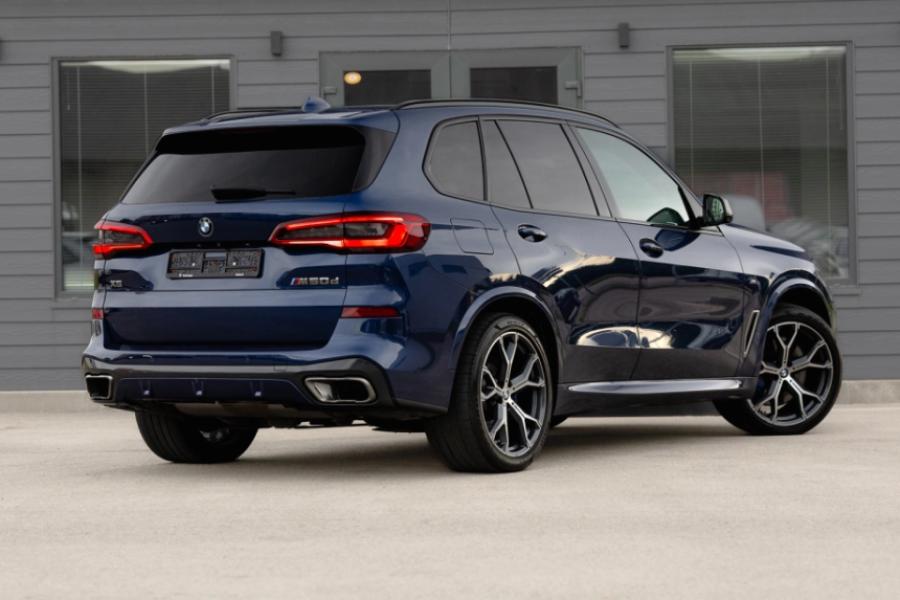 Zils BMW X5 2019 Rīga, ar dzinēja tilpumu 3.00 L un nobraukumu 180 tūkst. km par 44200 €, foto 5 vietnē AUTOMOTO.COM.LV
