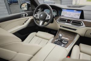Zils BMW X5 2019 Rīga, ar dzinēja tilpumu 3.00 L un nobraukumu 180 tūkst. km par 44200 €, foto 9 vietnē AUTOMOTO.COM.LV