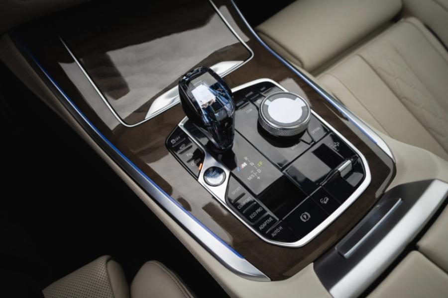 Zils BMW X5 2019 Rīga, ar dzinēja tilpumu 3.00 L un nobraukumu 180 tūkst. km par 44200 €, foto 13 vietnē AUTOMOTO.COM.LV
