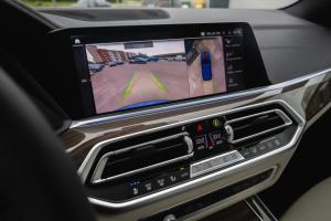 Zils BMW X5 2019 Rīga, ar dzinēja tilpumu 3.00 L un nobraukumu 180 tūkst. km par 44200 €, foto 16 vietnē AUTOMOTO.COM.LV