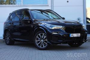 Blue BMW X5 2019 in Riga, with an engine capacity of 3.00 L and mileage of 0 thousand km for 37995 €, photo 4 on AUTOMOTO.COM.LV