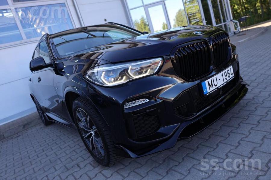 Blue BMW X5 2019 in Riga, with an engine capacity of 3.00 L and mileage of 0 thousand km for 37995 €, photo 5 on AUTOMOTO.COM.LV