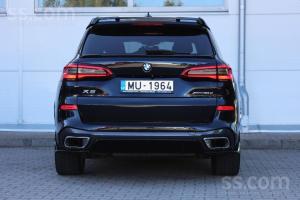 Blue BMW X5 2019 in Riga, with an engine capacity of 3.00 L and mileage of 0 thousand km for 37995 €, photo 8 on AUTOMOTO.COM.LV