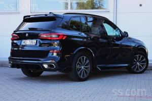 Blue BMW X5 2019 in Riga, with an engine capacity of 3.00 L and mileage of 0 thousand km for 37995 €, photo 9 on AUTOMOTO.COM.LV