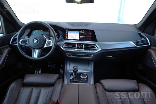 Blue BMW X5 2019 in Riga, with an engine capacity of 3.00 L and mileage of 0 thousand km for 37995 €, photo 9 on AUTOMOTO.COM.LV