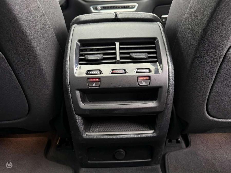 Zils BMW X5 2019 Tallina, ar dzinēja tilpumu 2.99 L un nobraukumu 165 tūkst. km par 44990 €, foto 15 vietnē AUTOMOTO.COM.LV
