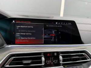 Zils BMW X5 2019 Tallina, ar dzinēja tilpumu 2.99 L un nobraukumu 165 tūkst. km par 44990 €, foto 23 vietnē AUTOMOTO.COM.LV