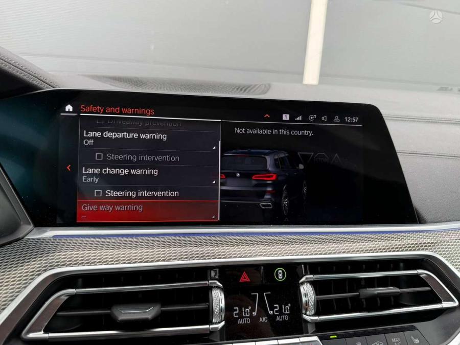 Zils BMW X5 2019 Tallina, ar dzinēja tilpumu 2.99 L un nobraukumu 165 tūkst. km par 44990 €, foto 23 vietnē AUTOMOTO.COM.LV