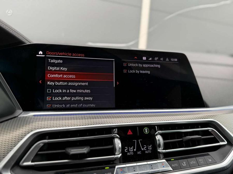 Zils BMW X5 2019 Tallina, ar dzinēja tilpumu 2.99 L un nobraukumu 165 tūkst. km par 44990 €, foto 28 vietnē AUTOMOTO.COM.LV