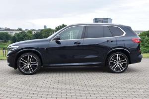 Blue BMW X5 2019 in Vilnius, with an engine capacity of 2.99 L and mileage of 235 thousand km for 34950 €, photo 3 on AUTOMOTO.COM.LV