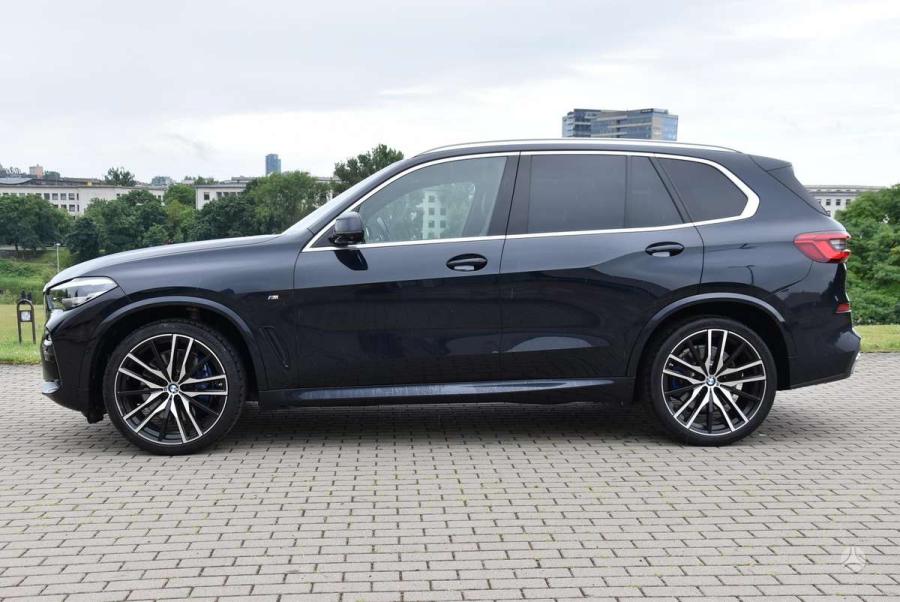 Blue BMW X5 2019 in Vilnius, with an engine capacity of 2.99 L and mileage of 235 thousand km for 34950 €, photo 3 on AUTOMOTO.COM.LV