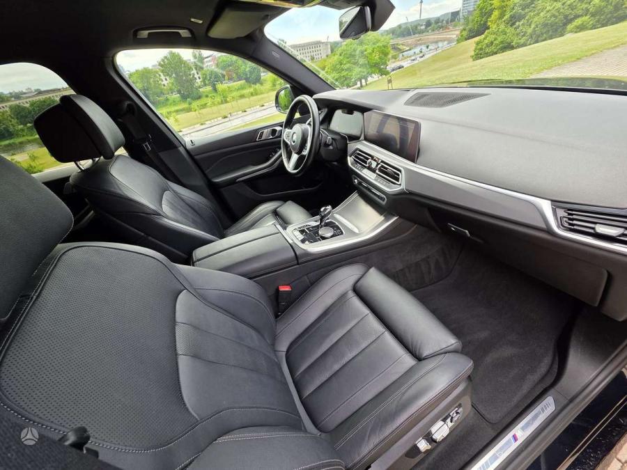 Blue BMW X5 2019 in Vilnius, with an engine capacity of 2.99 L and mileage of 235 thousand km for 34950 €, photo 23 on AUTOMOTO.COM.LV