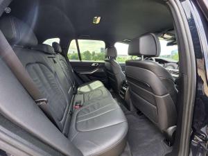Blue BMW X5 2019 in Vilnius, with an engine capacity of 2.99 L and mileage of 235 thousand km for 34950 €, photo 24 on AUTOMOTO.COM.LV