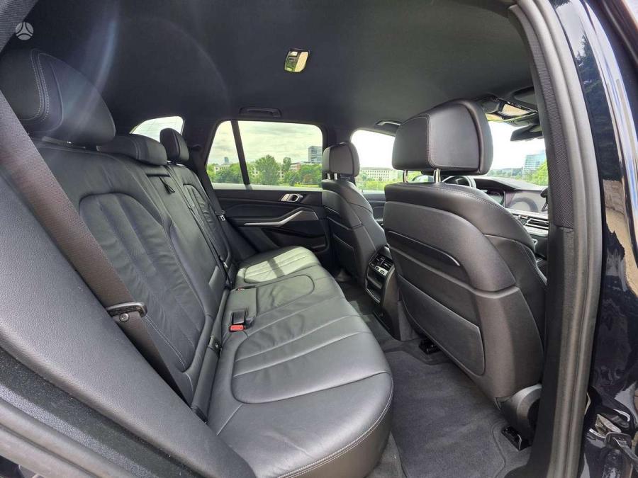Blue BMW X5 2019 in Vilnius, with an engine capacity of 2.99 L and mileage of 235 thousand km for 34950 €, photo 24 on AUTOMOTO.COM.LV