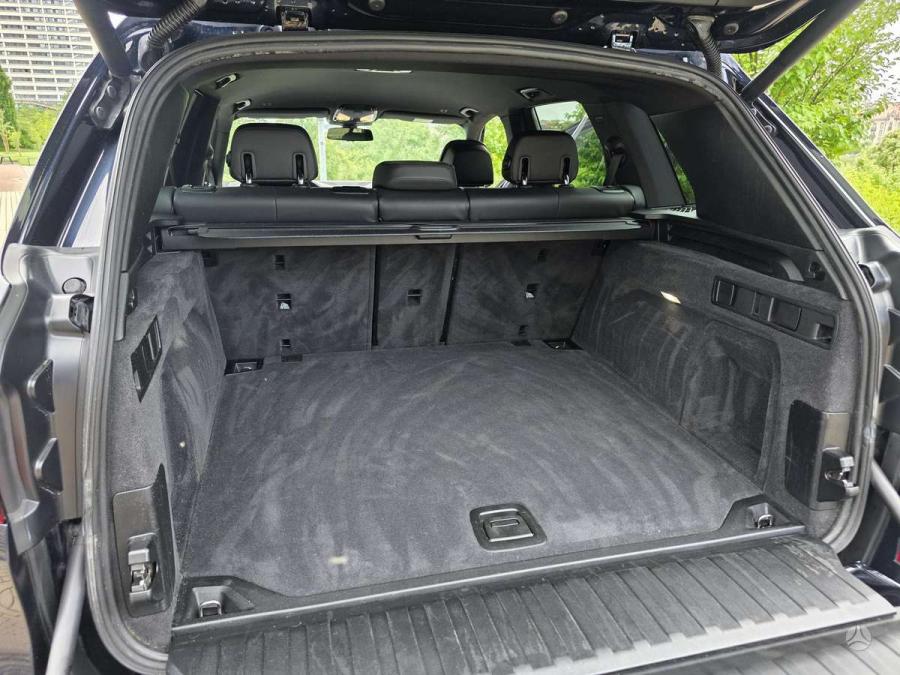 Blue BMW X5 2019 in Vilnius, with an engine capacity of 2.99 L and mileage of 235 thousand km for 34950 €, photo 27 on AUTOMOTO.COM.LV