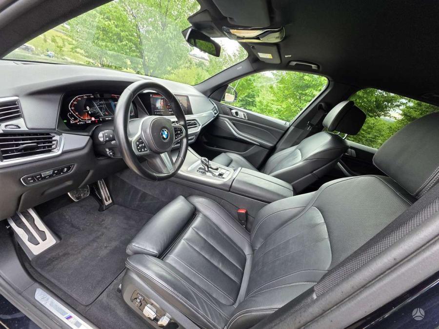 Blue BMW X5 2019 in Vilnius, with an engine capacity of 2.99 L and mileage of 235 thousand km for 34950 €, photo 28 on AUTOMOTO.COM.LV
