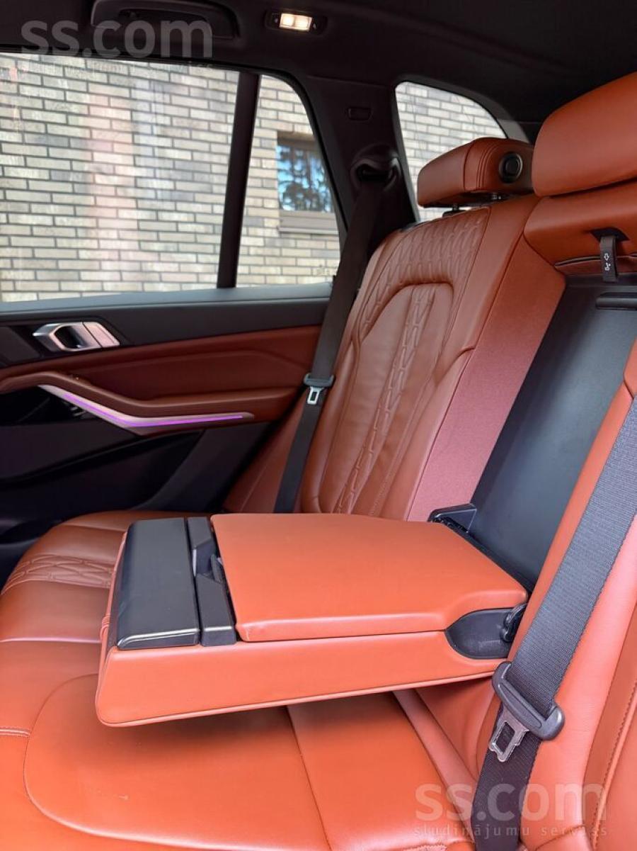 Blue BMW X5 2019 in Riga, with an engine capacity of 3.00 L and mileage of 127 thousand km for 48900 €, photo 17 on AUTOMOTO.COM.LV