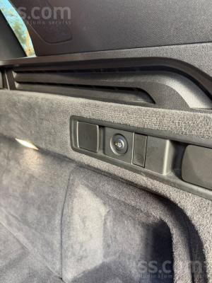 Blue BMW X5 2019 in Riga, with an engine capacity of 3.00 L and mileage of 127 thousand km for 48900 €, photo 20 on AUTOMOTO.COM.LV