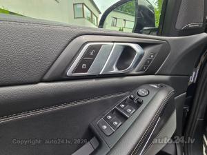 Zils BMW X5 2019 Tallina, ar dzinēja tilpumu 3.00 L un nobraukumu 165 tūkst. km par 44890 €, foto 22 vietnē AUTOMOTO.COM.LV