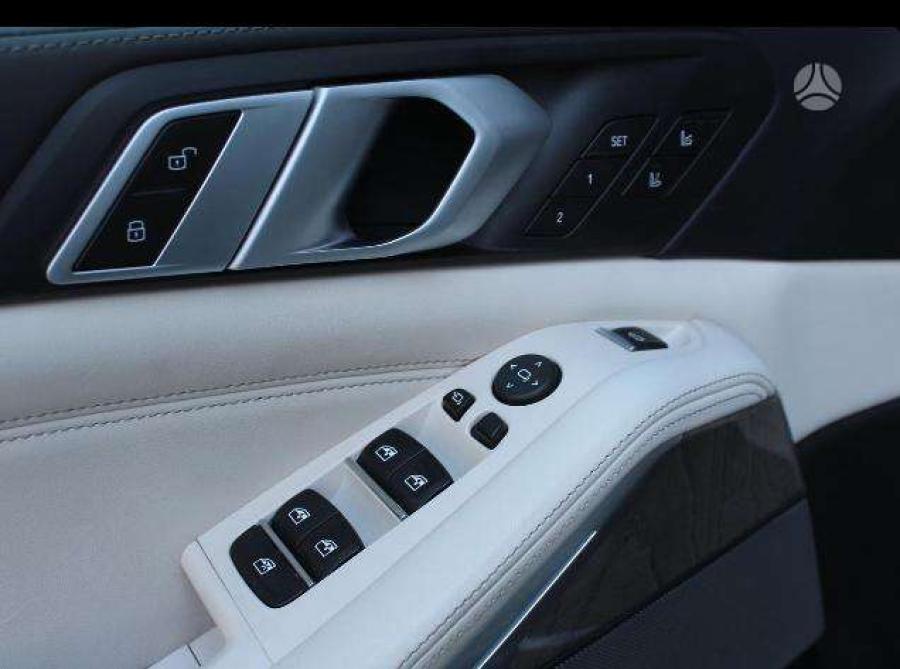 Blue BMW X5 2019 in Vilnius, with an engine capacity of 2.99 L and mileage of 180 thousand km for 37900 €, photo 12 on AUTOMOTO.COM.LV