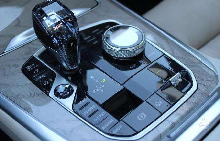 Blue BMW X5 2019 in Vilnius, with an engine capacity of 2.99 L and mileage of 180 thousand km for 37900 €, photo 14 on AUTOMOTO.COM.LV