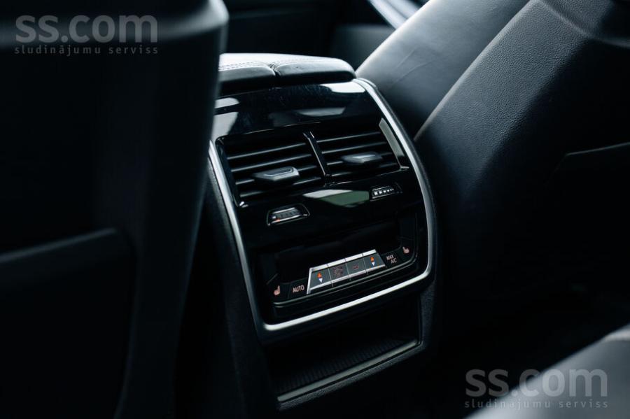 Zils BMW X5 2019 Rīga, ar dzinēja tilpumu 3.00 L un nobraukumu 139 tūkst. km par 49900 €, foto 27 vietnē AUTOMOTO.COM.LV