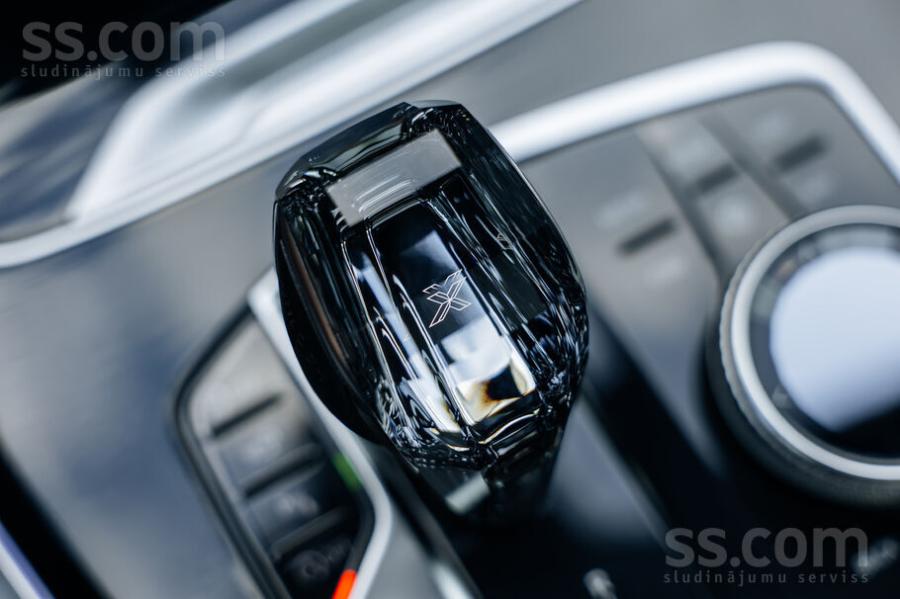 Zils BMW X5 2019 Rīga, ar dzinēja tilpumu 3.00 L un nobraukumu 139 tūkst. km par 49900 €, foto 34 vietnē AUTOMOTO.COM.LV