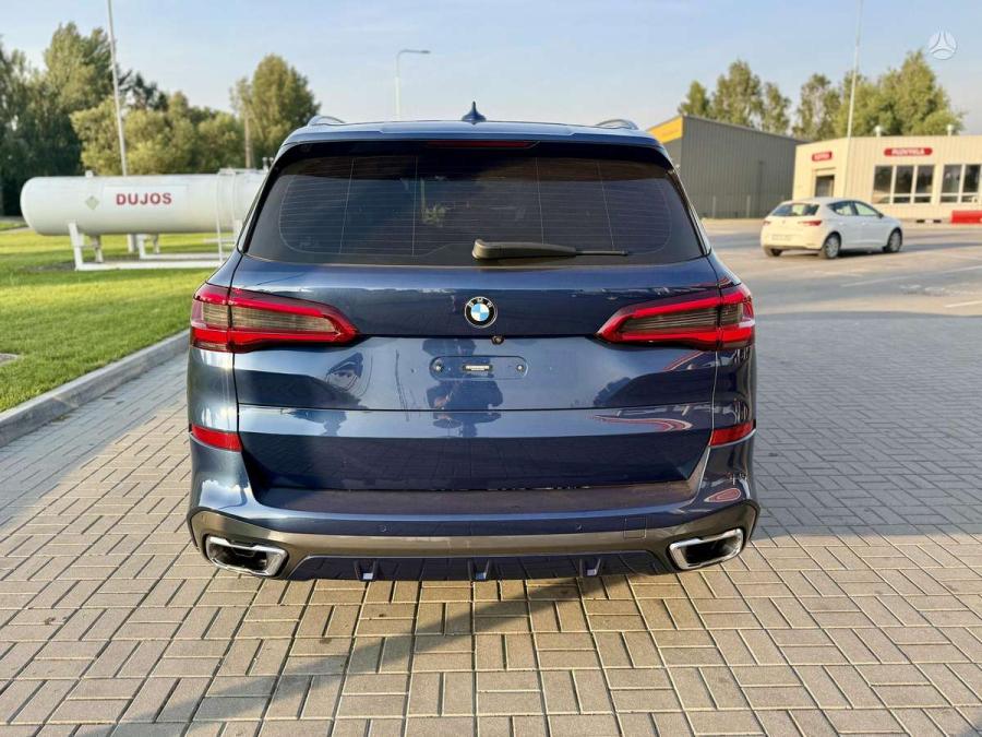 Blue BMW X5 2019 in Taurage, with an engine capacity of 2.99 L and mileage of 170 thousand km for 36999 €, photo 9 on AUTOMOTO.COM.LV