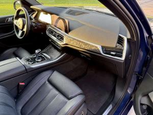 Blue BMW X5 2019 in Taurage, with an engine capacity of 2.99 L and mileage of 170 thousand km for 36999 €, photo 12 on AUTOMOTO.COM.LV