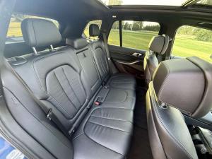 Blue BMW X5 2019 in Taurage, with an engine capacity of 2.99 L and mileage of 170 thousand km for 36999 €, photo 16 on AUTOMOTO.COM.LV