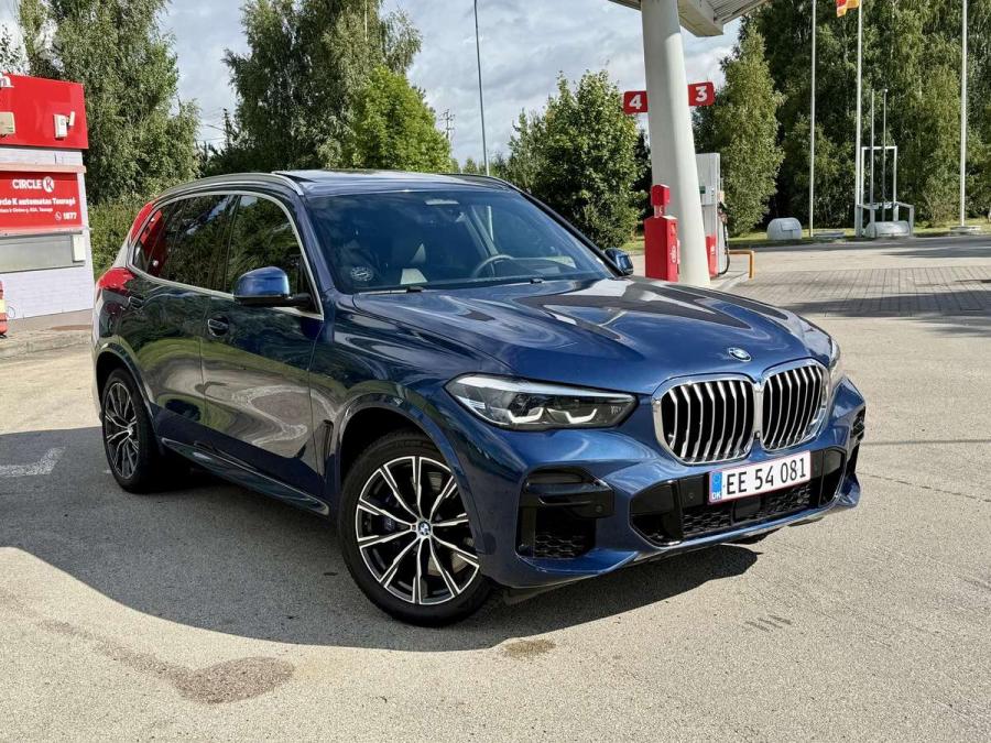 Blue BMW X5 2019 in Taurage, with an engine capacity of 2.99 L and mileage of 178 thousand km for 37777 €, photo 6 on AUTOMOTO.COM.LV