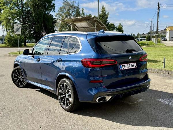 BMW X5 2019 in Taurage on AUTOMOTO.COM.LV Blue BMW X5 2019 in Taurage, with an engine capacity of 2.99 L and mileage of 178 thousand km for 37777 €, photo 9 on AUTOMOTO.COM.LV