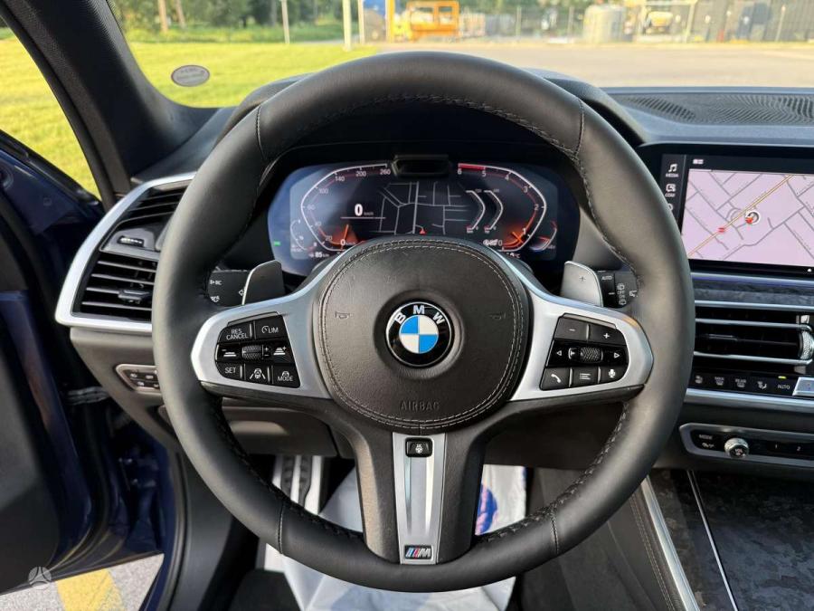 Blue BMW X5 2019 in Taurage, with an engine capacity of 2.99 L and mileage of 178 thousand km for 37777 €, photo 16 on AUTOMOTO.COM.LV