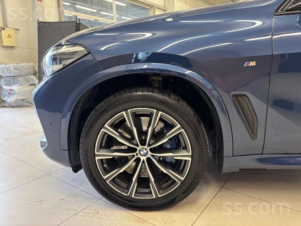 Zils BMW X5 2019 Rīga, ar dzinēja tilpumu 3.00 L un nobraukumu 190 tūkst. km par 33000 €, foto 6 vietnē AUTOMOTO.COM.LV
